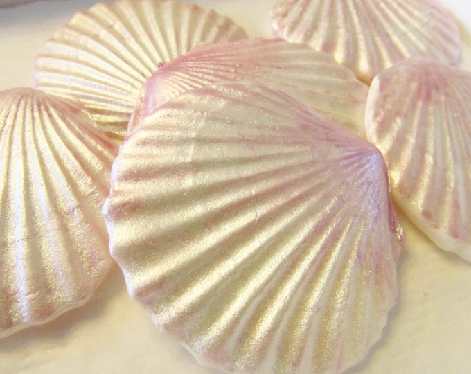 Fondant Seashells and Pearl Cake Topper or Cupcake Topper - Etsy