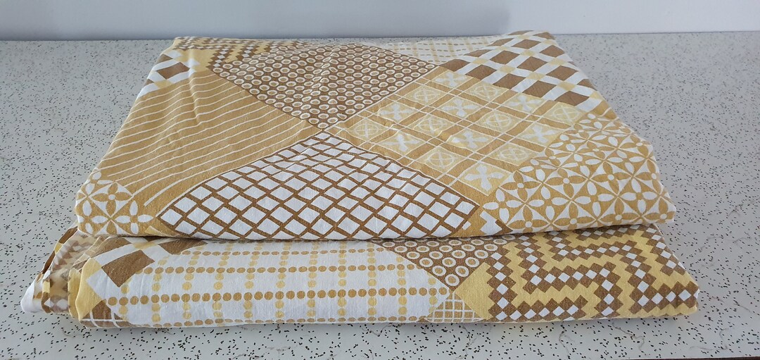 Geometric in Yellow and Tan...pair of 1970s Vintage Cotton Flat Bed ...