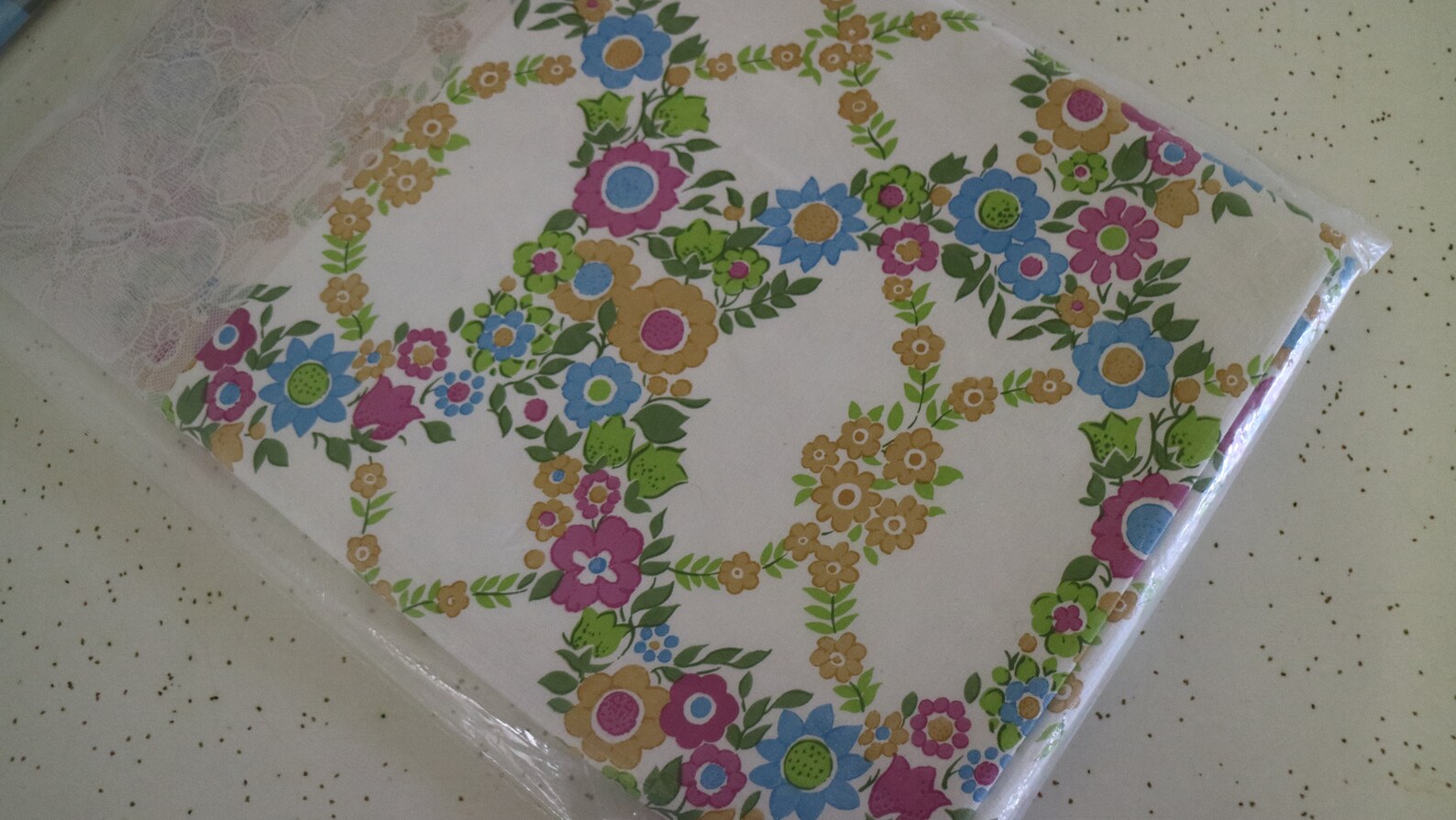 Flowers and Lace...1970s Vintage Pvc Tablecloth With Plastic | Etsy