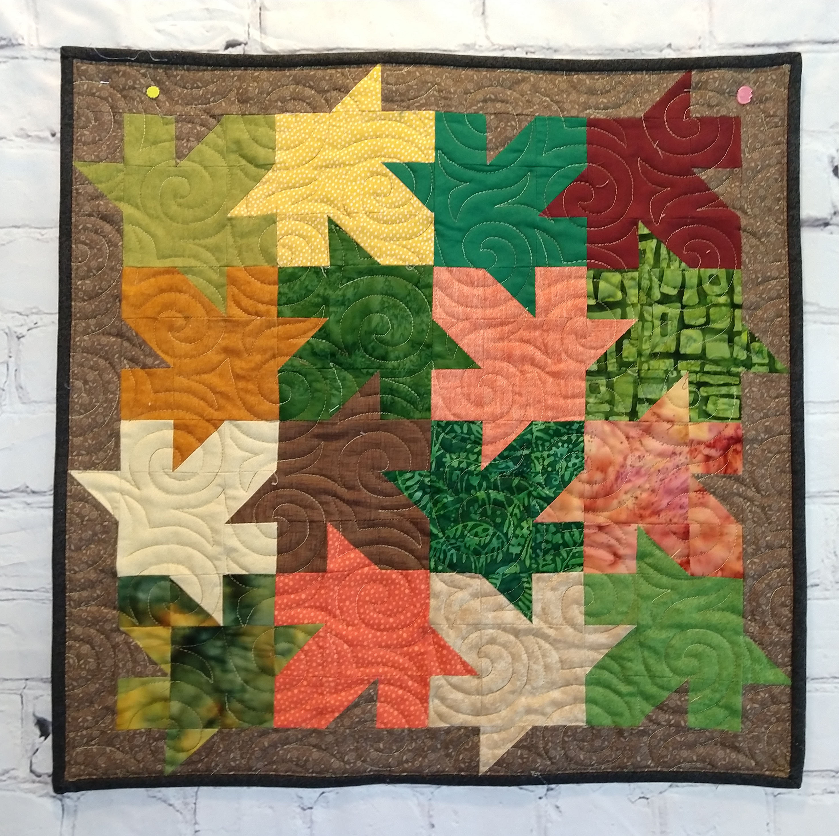 BL155 Interlocking Leaves Quilt Pattern Modern Accuquilt GO Friendly 21 ...