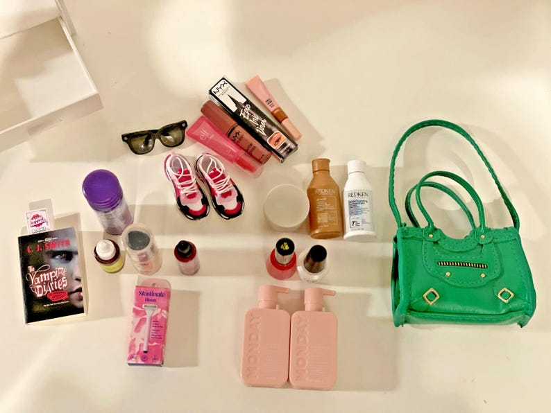 ZURU Mini Brands - Lot of 21 Fashion, Ulta, Book & More W/ Shelf! - Etsy