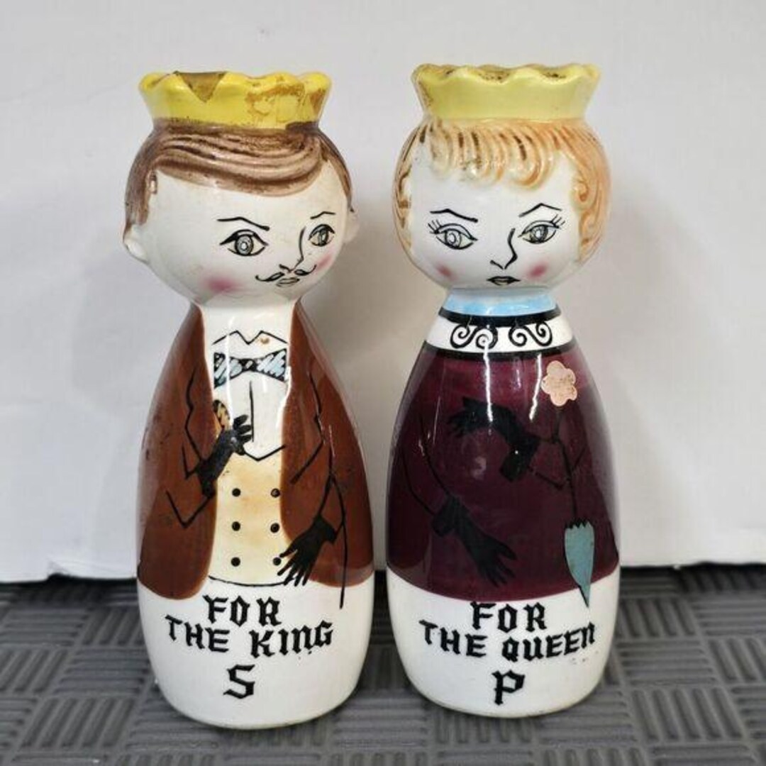 King and Queen Vintage Tall Salt and Pepper Shakers Japan - Etsy
