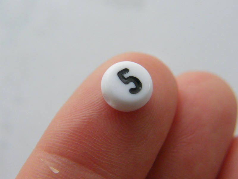 100 Number 5 Acrylic Round Number Beads White and Black - Etsy