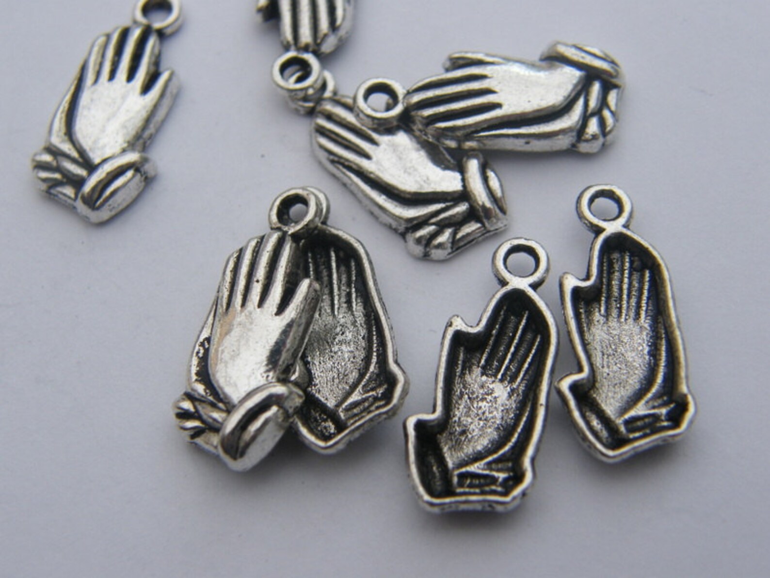 BULK 50 Praying Hands Charms Antique Silver Tone R50 - Etsy