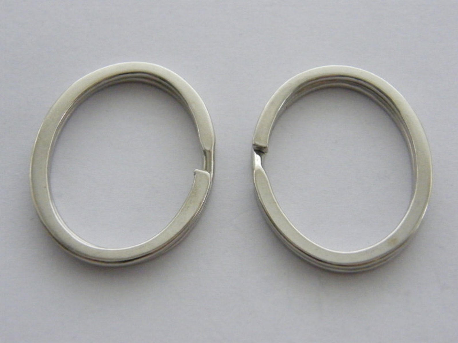 2 Oval key rings 36 x 28mm silver tone FS308 | Etsy