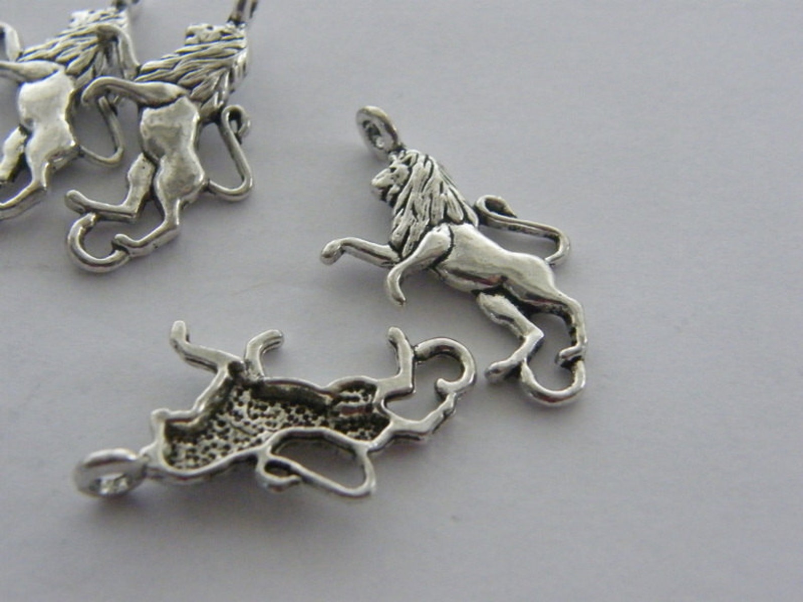 8 Lion Connector Charms Antique Silver Tone A33 - Etsy