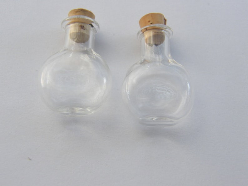 BULK 10 Mini Glass Bottles With Corks M77 - Etsy