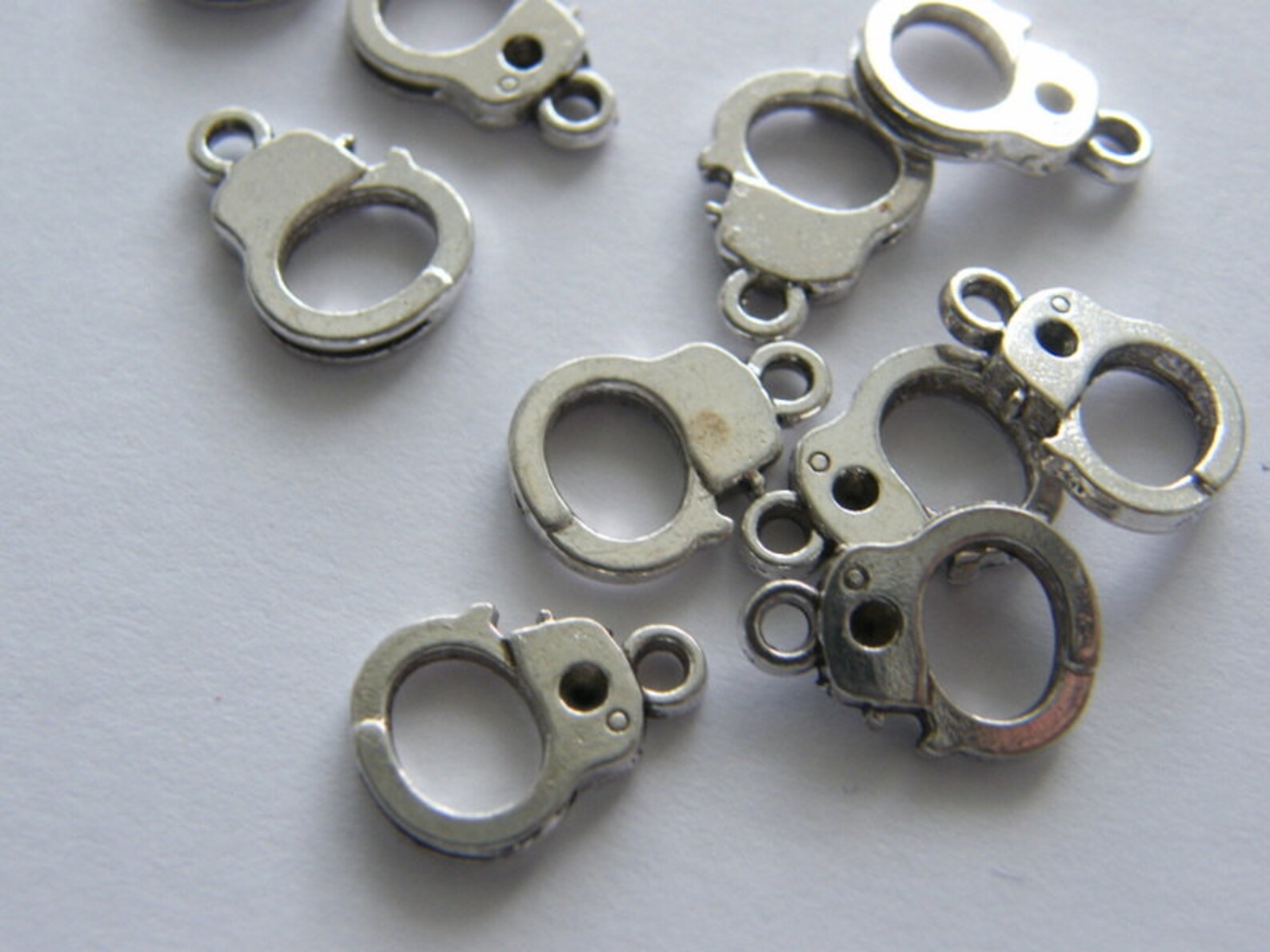 14 Handcuff Charms Antique Silver Tone G79 - Etsy