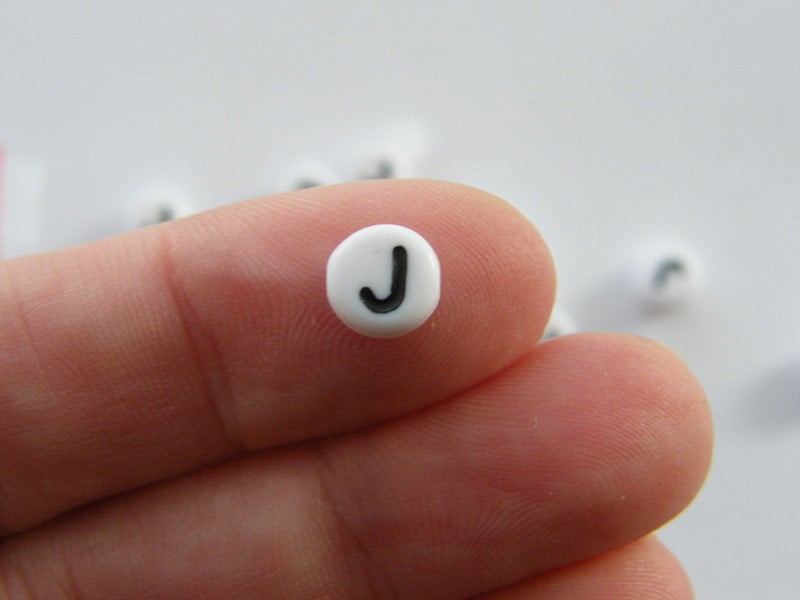 100 Letter J Acrylic Round Alphabet Beads White and Black - Etsy