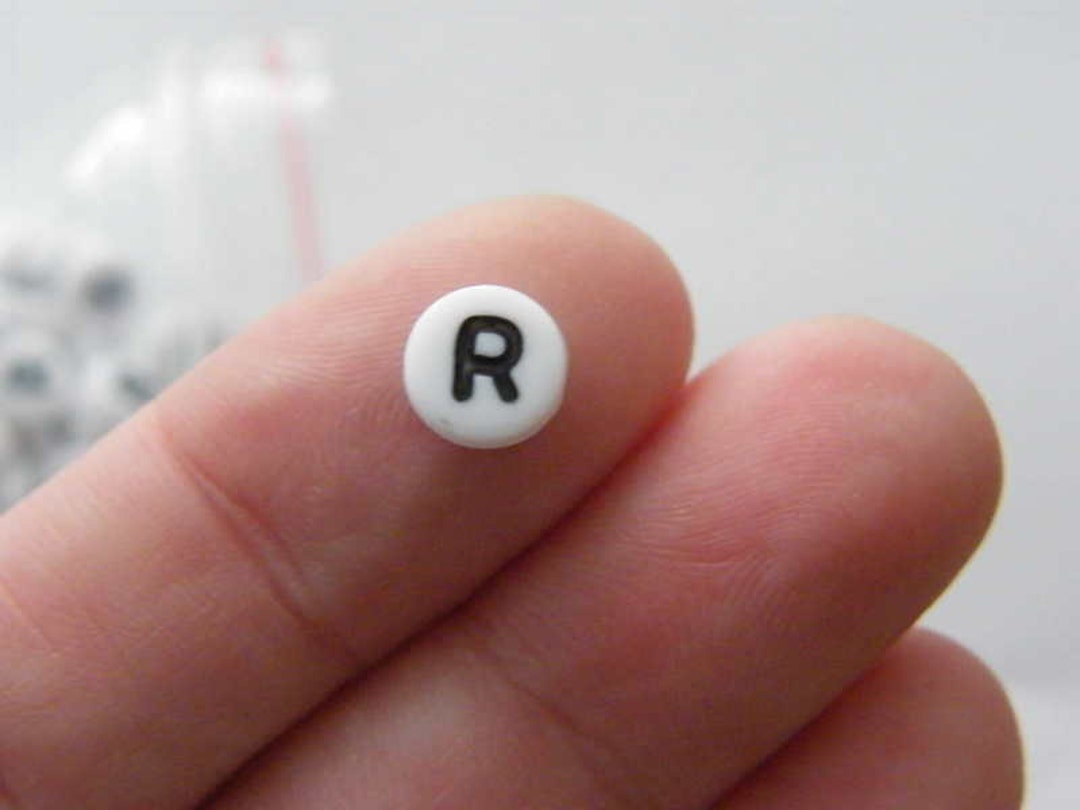 100 Letter R Acrylic Round Alphabet Beads White and Black - Etsy