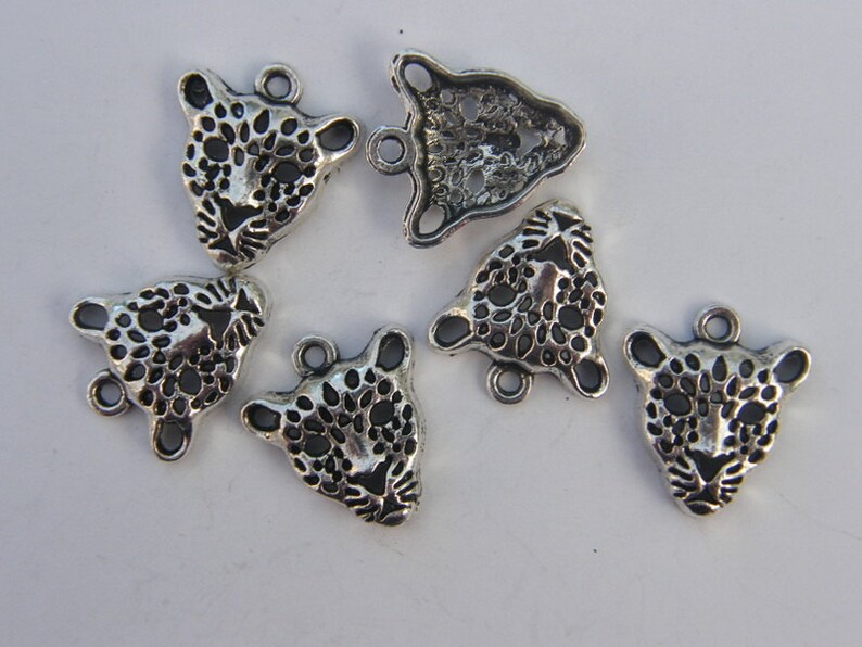 8 Leopard Charms Antique Silver Tone A146 - Etsy