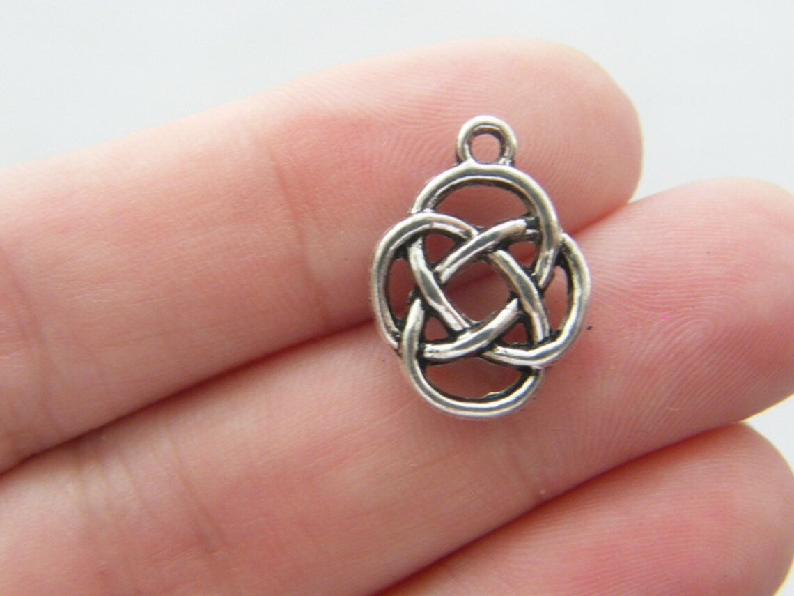 BULK 50 Celtic Knot Charms Antique Silver Tone R37 - Etsy