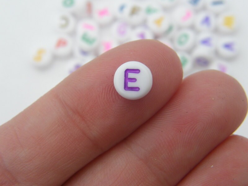 BULK 500 Acrylic Round Alphabet Letter RANDOM Beads AB48 | Etsy
