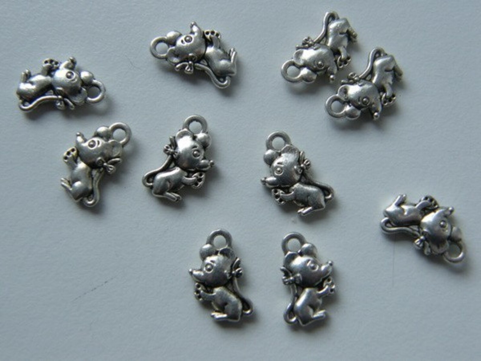 16 Mouse Charms Antique Silver Tone A87 - Etsy