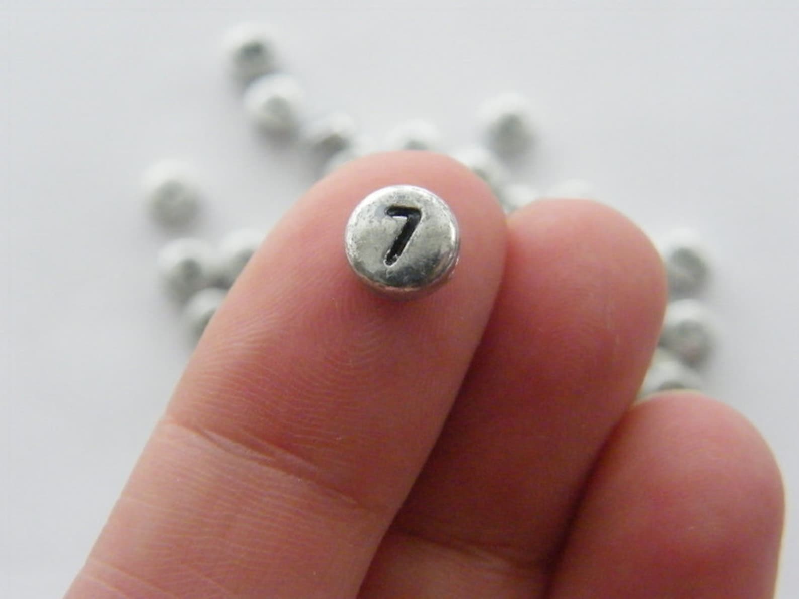 100 Acrylic Round Silver Number Random Beads AB310 - Etsy