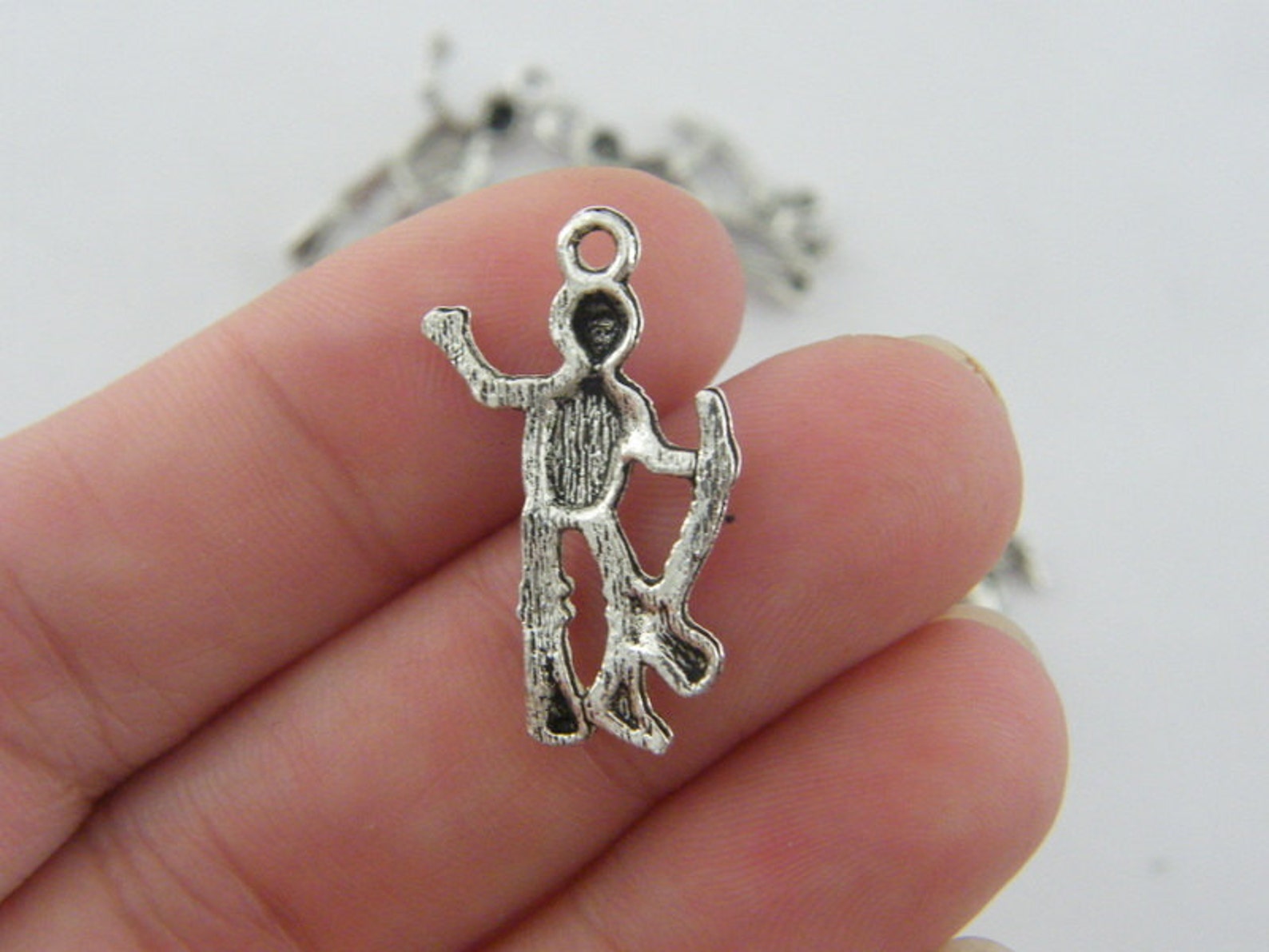 8 Tin Man Charms Antique Silver Tone P64 - Etsy