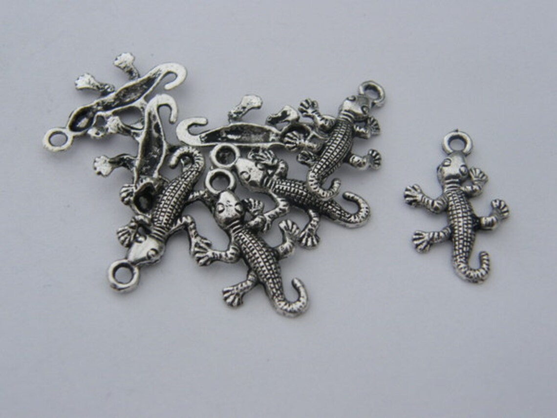 8 Lizard or Gecko Charms Antique Silver Tone A82 - Etsy