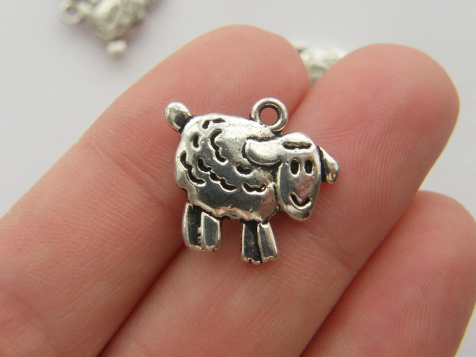 8 Sheep Charms Antique Silver Tone A101 - Etsy