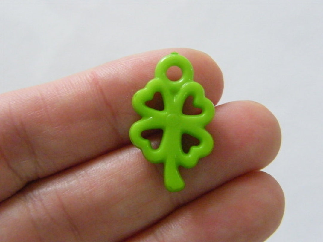 50 Charms de trébol de cuatro hojas acrílico verde L182 OFERTA 50% ...