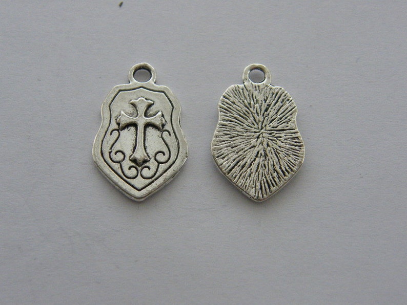 8 Shield Charms Antique Silver Tone SW34 - Etsy