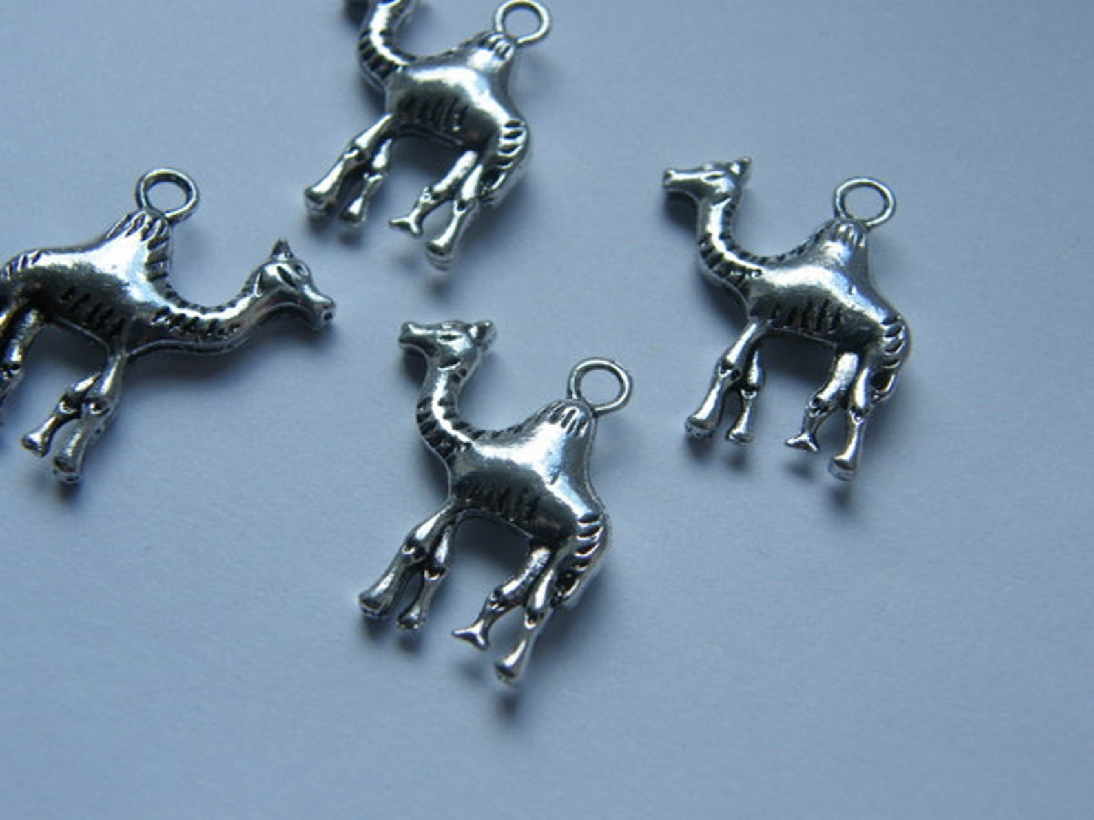 6 Camel Charms Antique Silver Tone A219 - Etsy