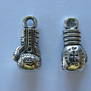 8 Boxing Glove Charms Antique Silver Tone SP107 - Etsy