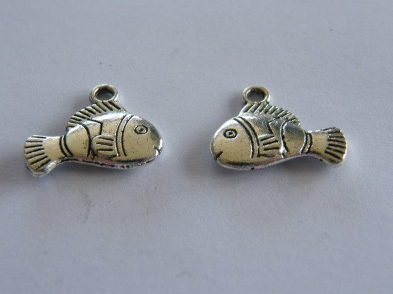 BULK 30 Clown Fish Charms Antique Silver FF34 - Etsy