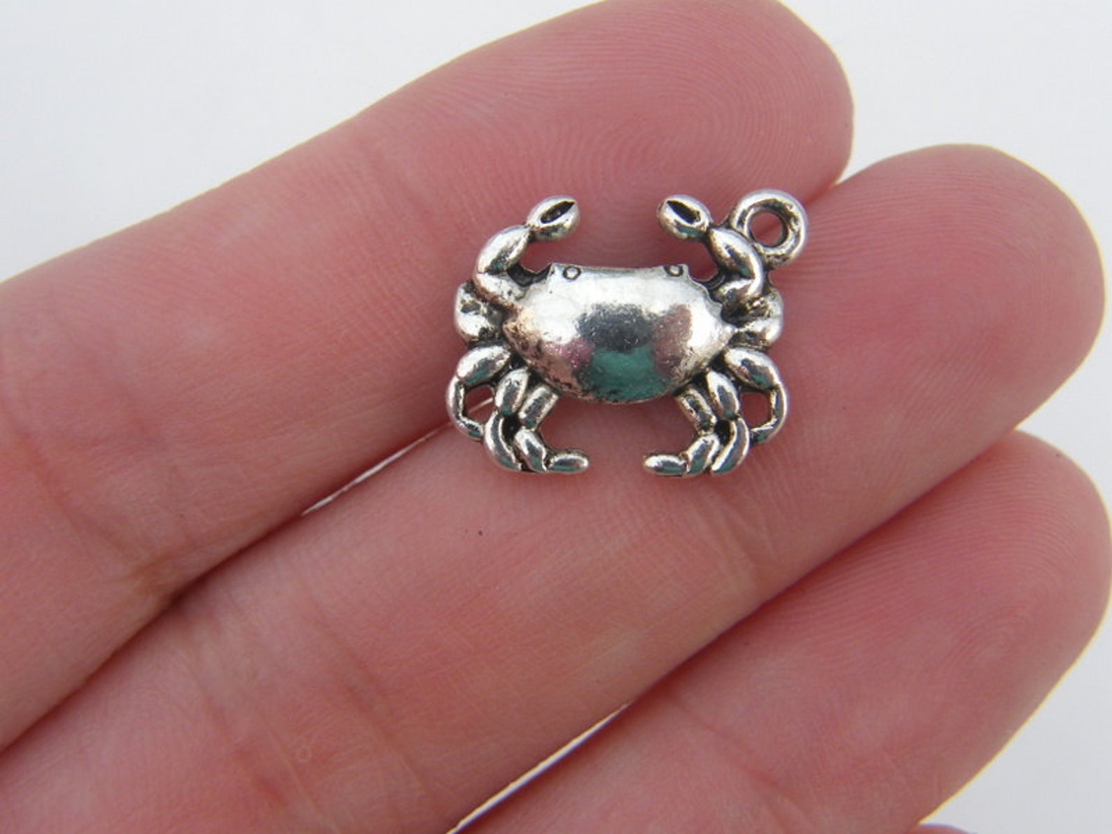 8 Crab Charms Antique Silver Tone FF103 - Etsy