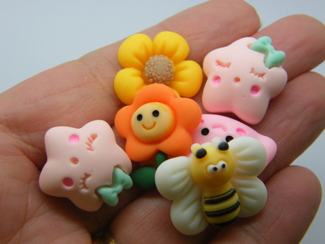 12 Cute Flower Cloud Star Bee Embellishments Cabochon Random Mixed ...