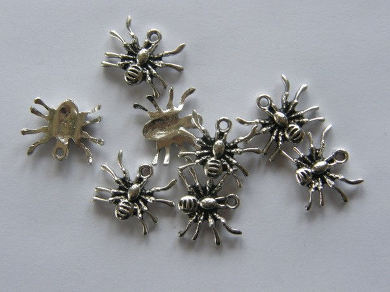 10 Spider Charms Antique Silver Tone HC123 - Etsy