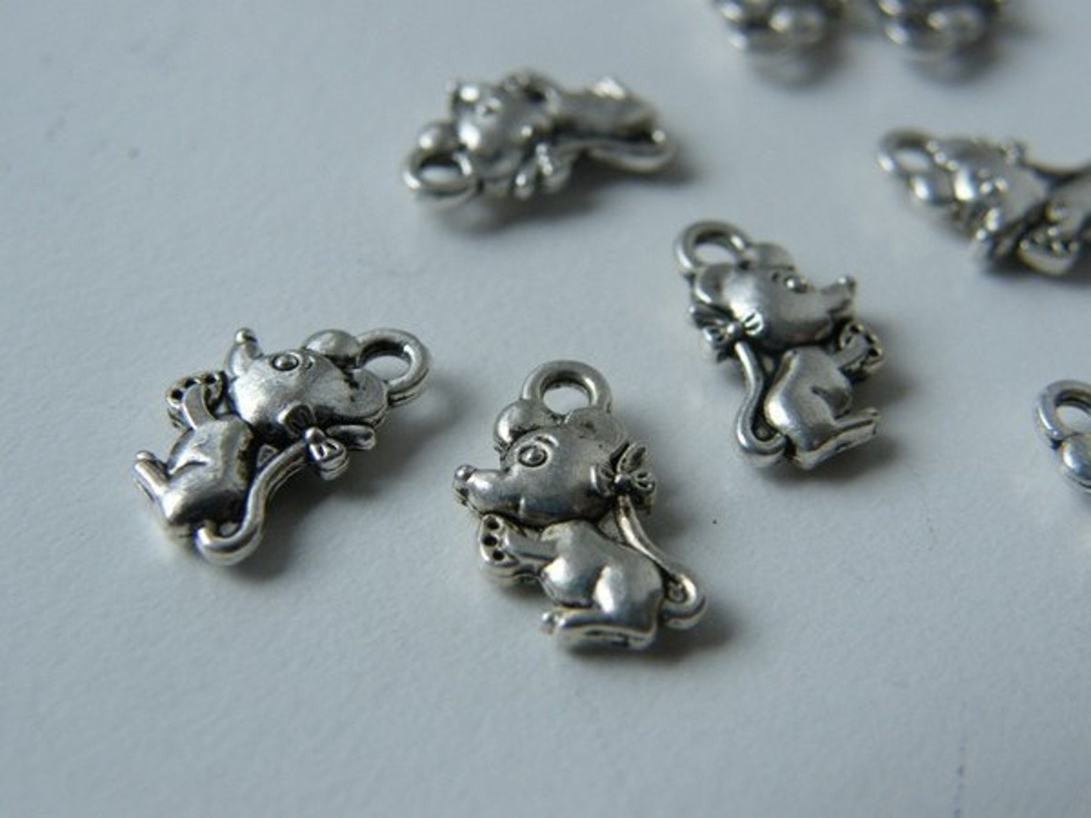 16 Mouse Charms Antique Silver Tone A87 - Etsy