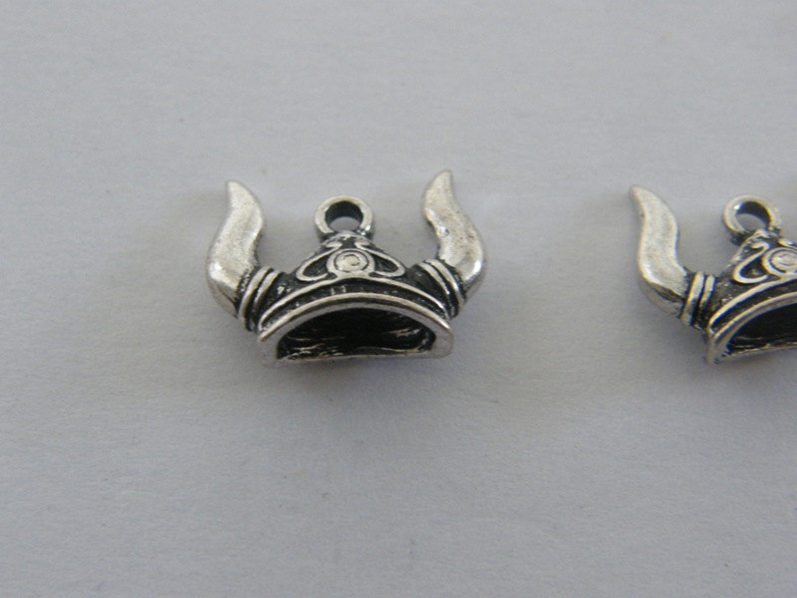 BULK 10 Viking Helmet Charms Antique Silver Tone SW33 - Etsy