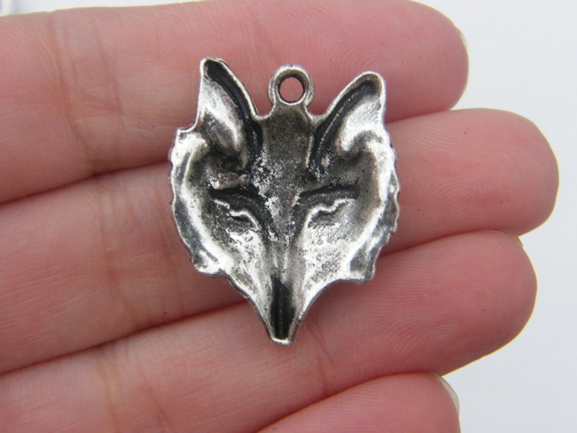 4 Wolf Charms Antique Silver Tone A287 - Etsy
