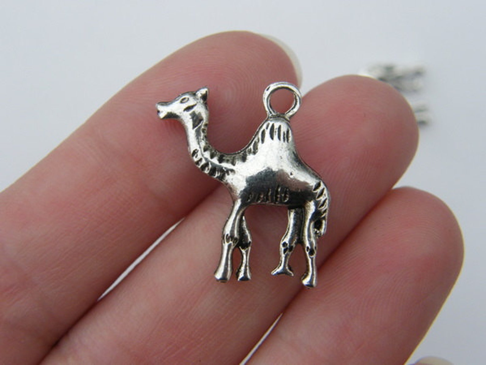 6 Camel Charms Antique Silver Tone A219 - Etsy