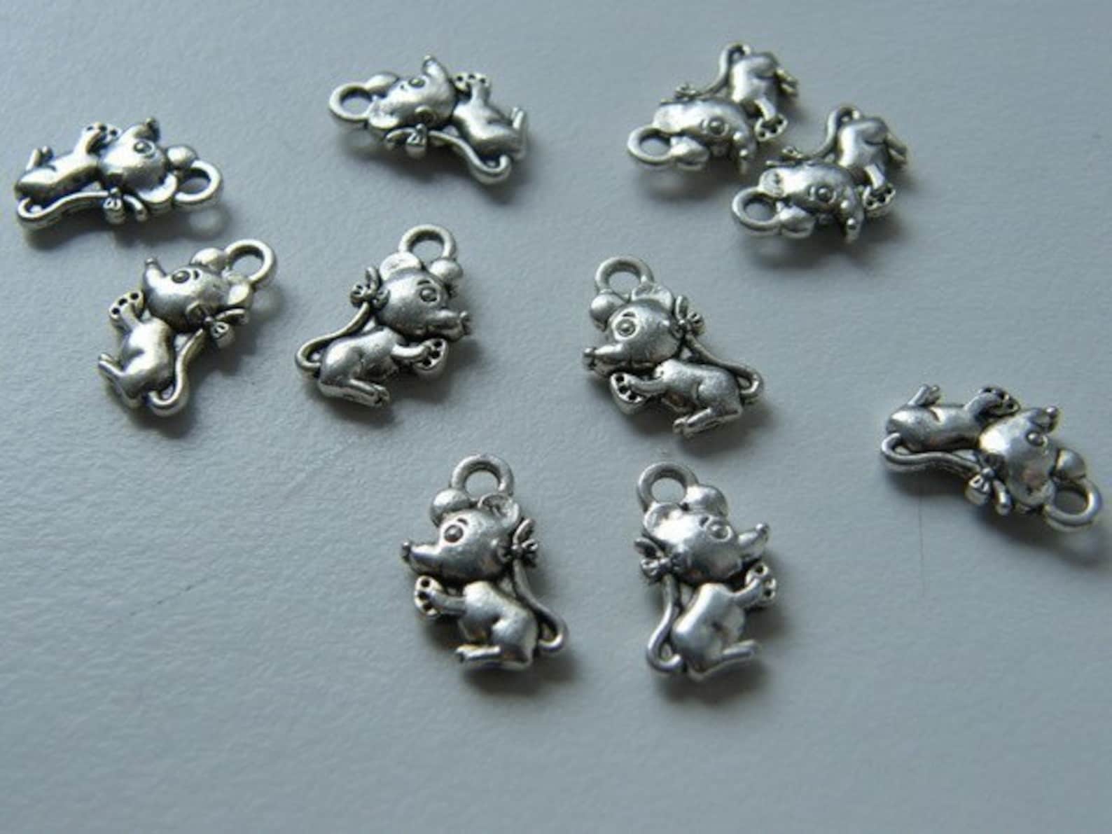 16 Mouse Charms Antique Silver Tone A87 - Etsy