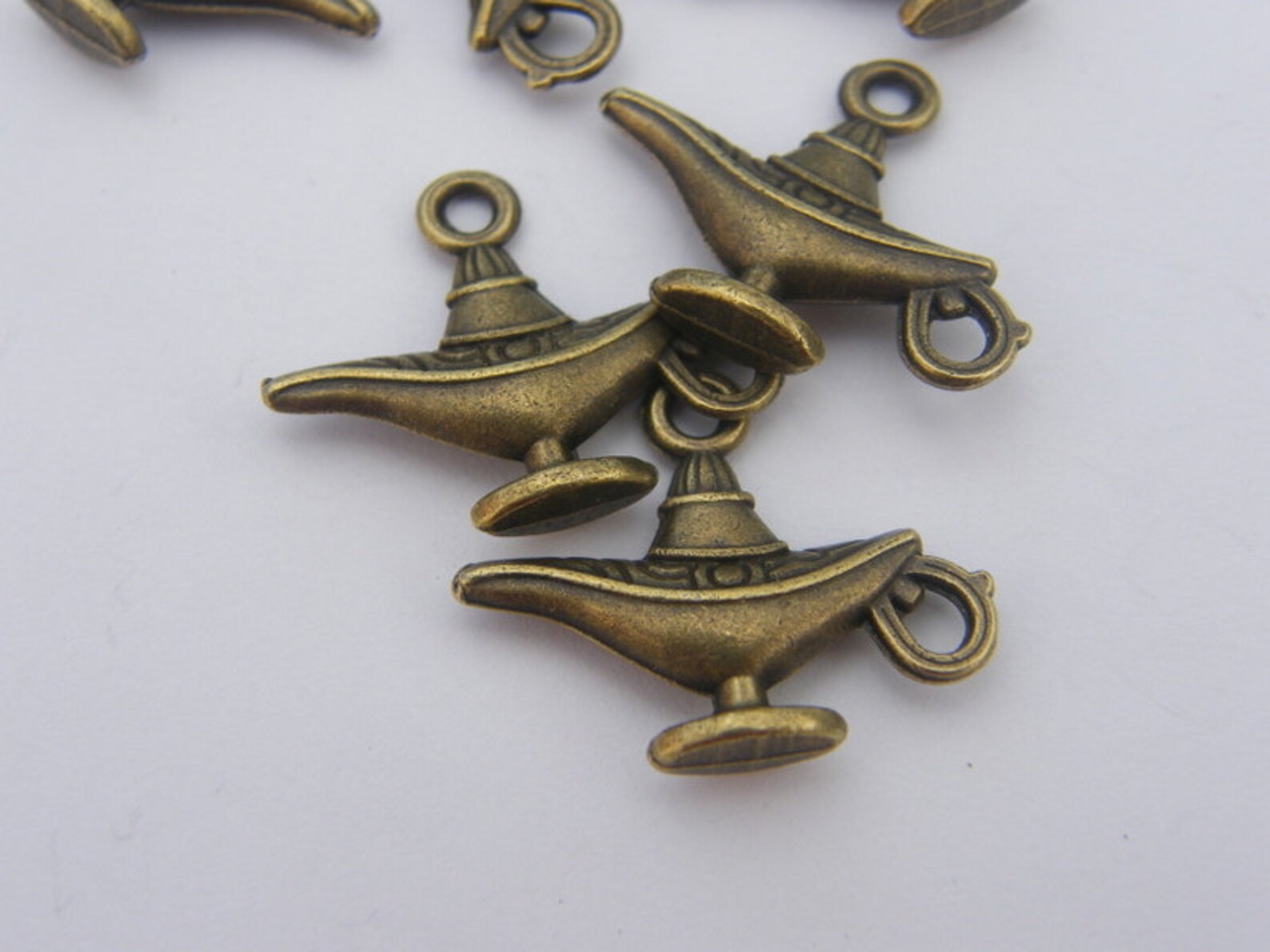 BULK 30 Magic Lamp Charms Antique Bronze Tone P624 - SALE 50% OFF - Etsy
