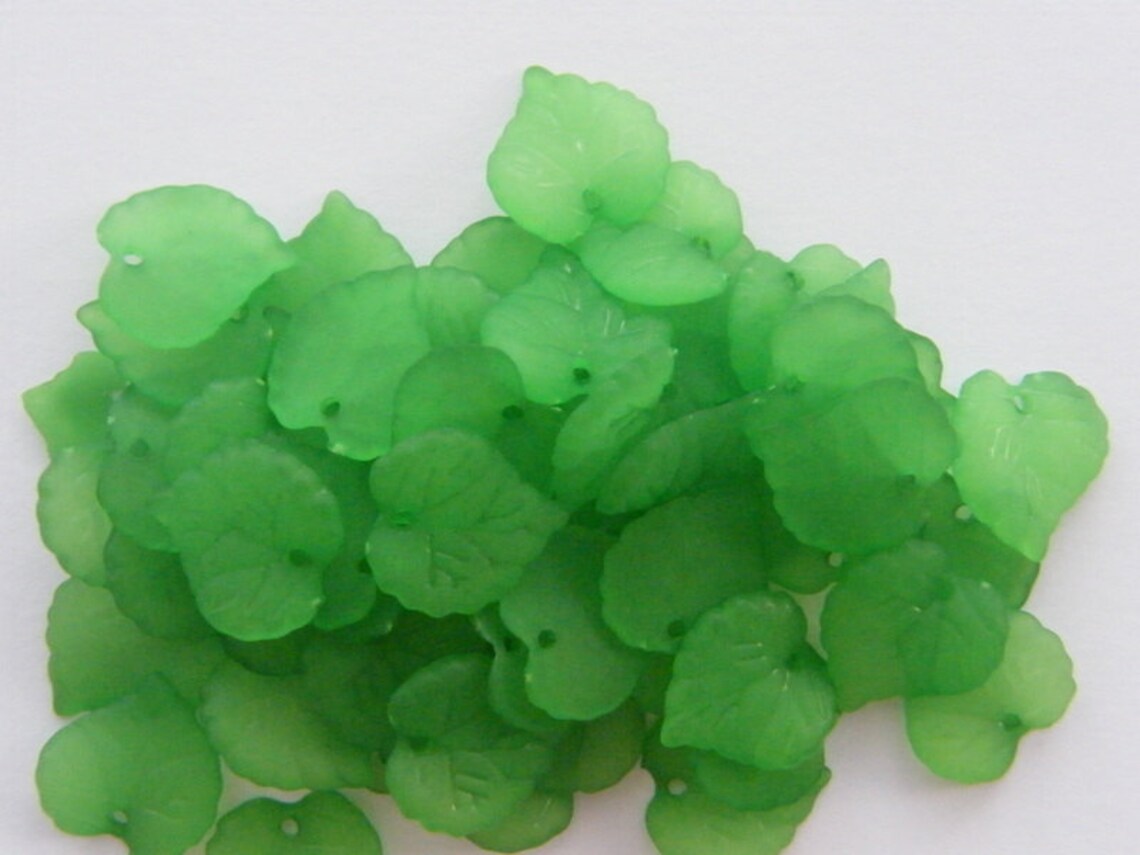 100 Green Frosted Acrylic Plastic Leaf Charms L360 6 - Etsy