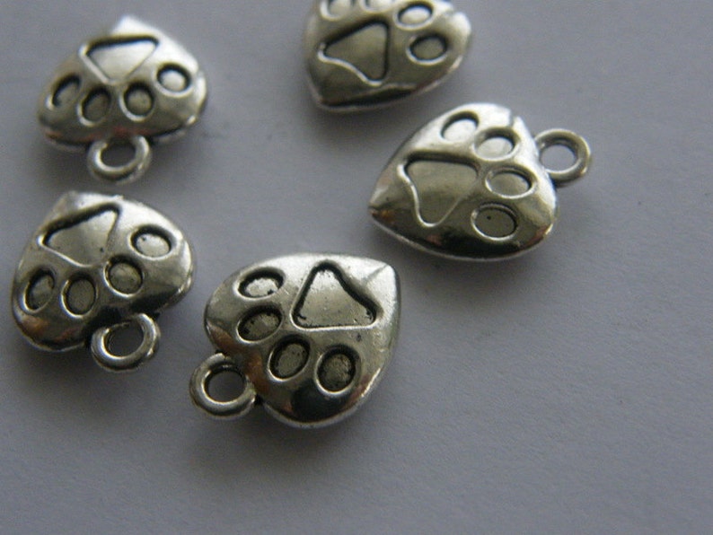 BULK 30 Heart With Paw Prints Charms Antique Silver Tone A462 | Etsy