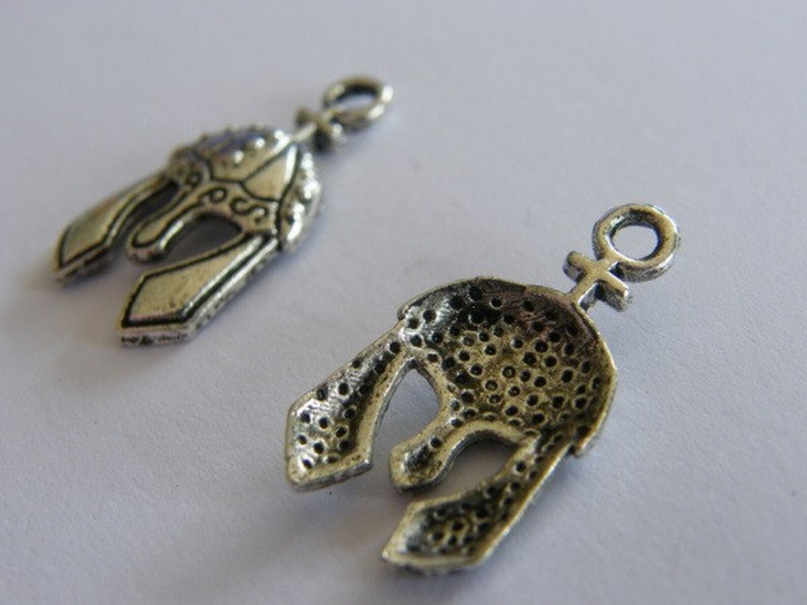 6 Medieval Helmet Charms Antique Silver Tone SW29 - Etsy