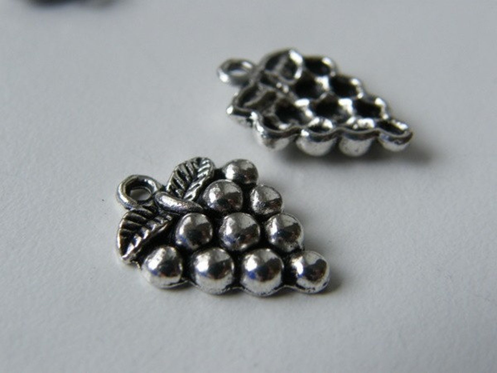 BULK 30 Bunch of grapes charms antique silver tone FD227 | Etsy