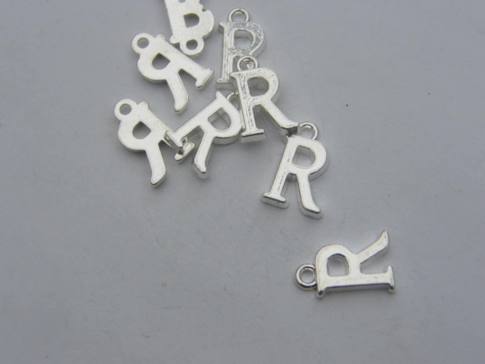 8 Letter R Alphabet Charms Silver Plated - Etsy