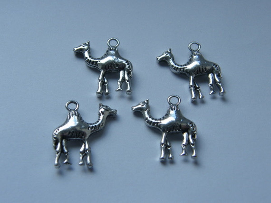 6 Camel Charms Antique Silver Tone A219 - Etsy