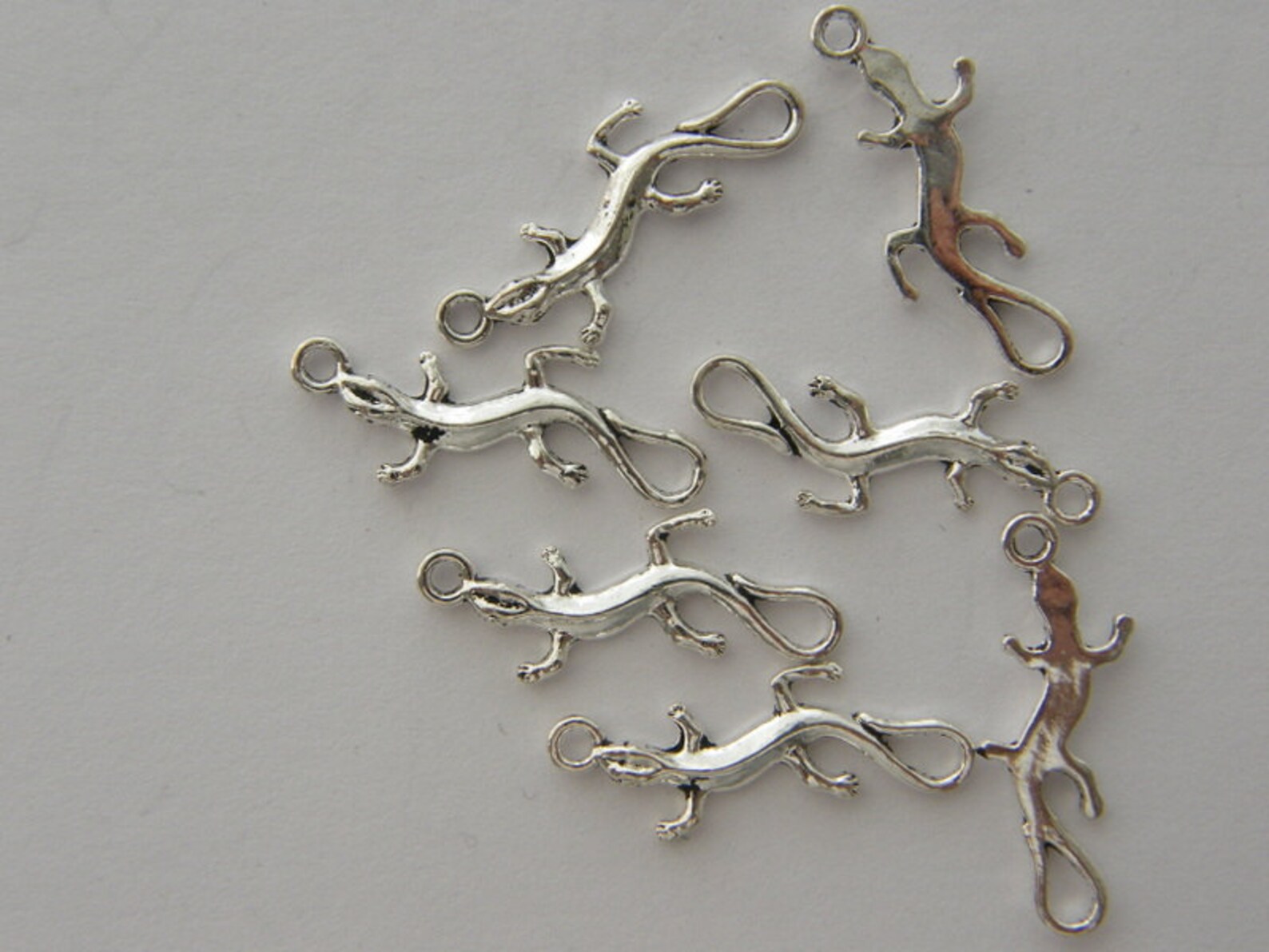 BULK 50 Lizard Charms Antique Silver Tone A417 - SALE 50% OFF - Etsy