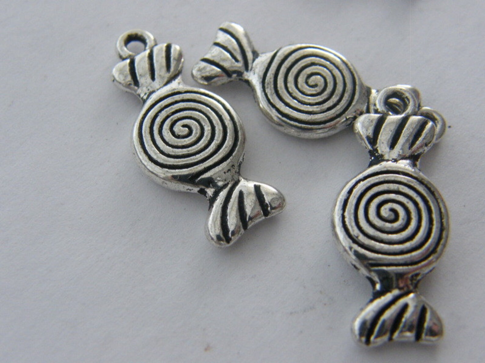 6 Sweet Charms Antique Silver Tone FD161 - Etsy