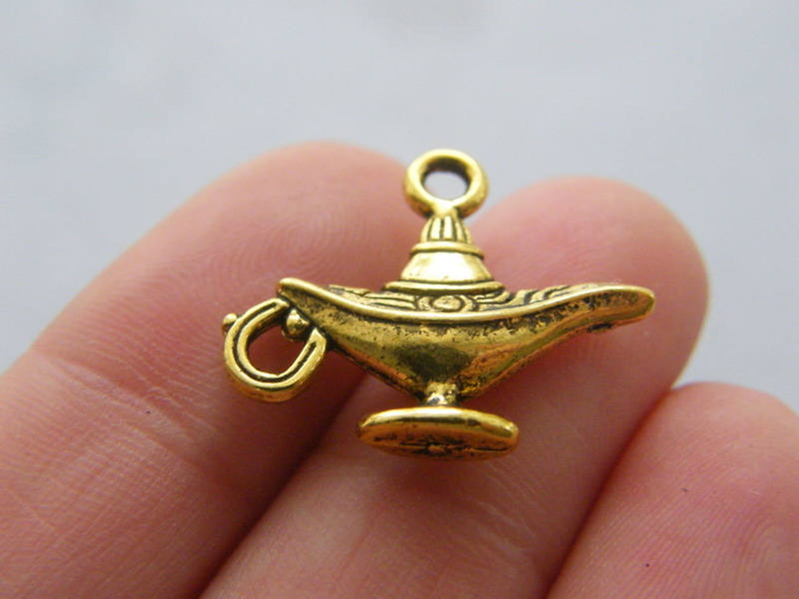 BULK 30 Magic Lamp Charms Antique Gold Tone P634 | Etsy