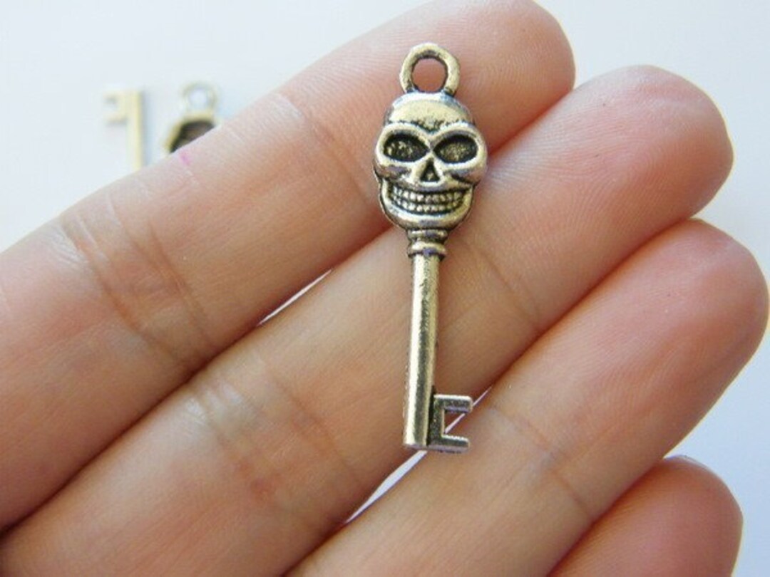 10 Skull Key Charms Antique Silver Tone K23 - Etsy