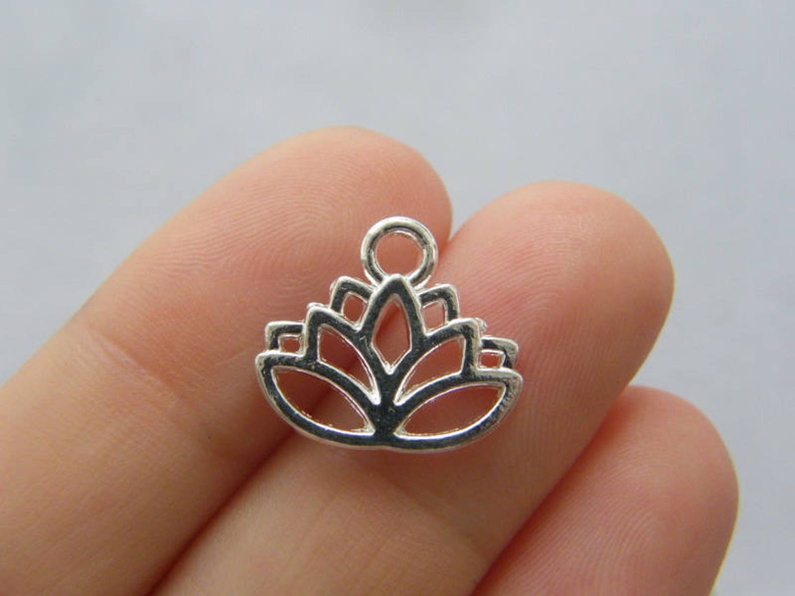 12 Lotus Flower Charms Silver Plated F204 - Etsy