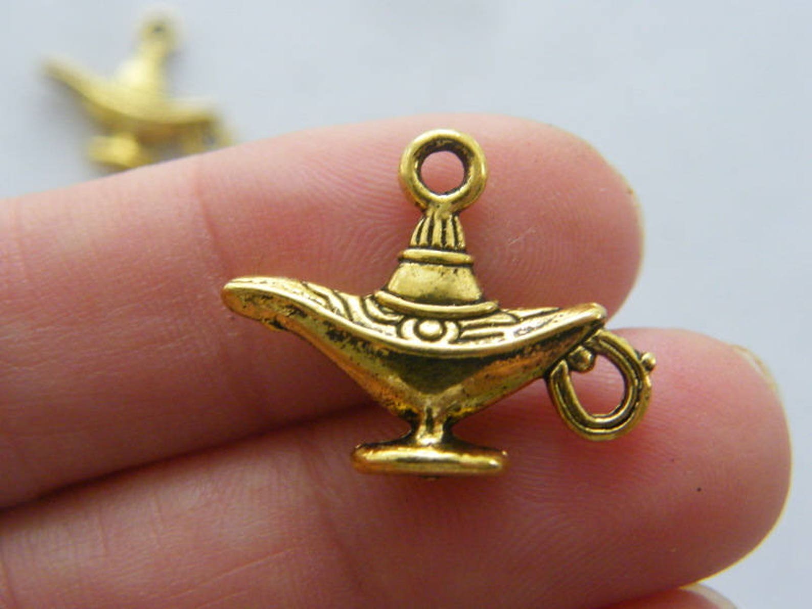 BULK 30 Magic Lamp Charms Antique Gold Tone P634 | Etsy