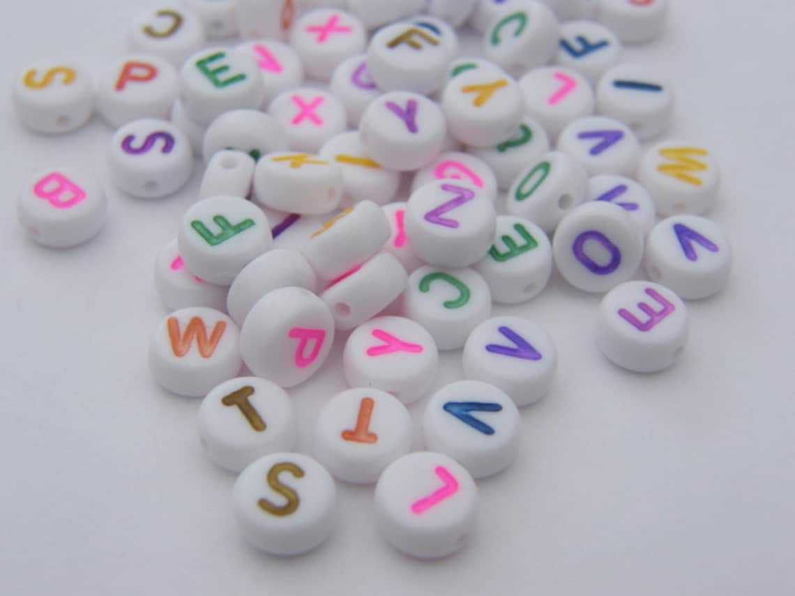 BULK 500 Acrylic round alphabet letter RANDOM beads AB48 | Etsy