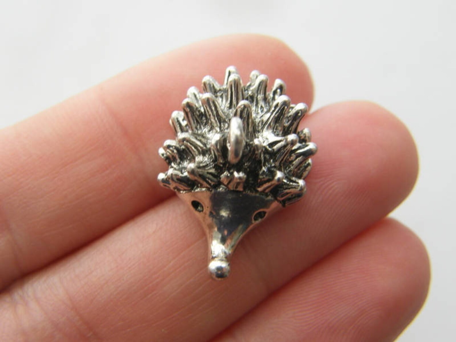 2 Hedgehog Charms Antique Silver Tone A653 - Etsy